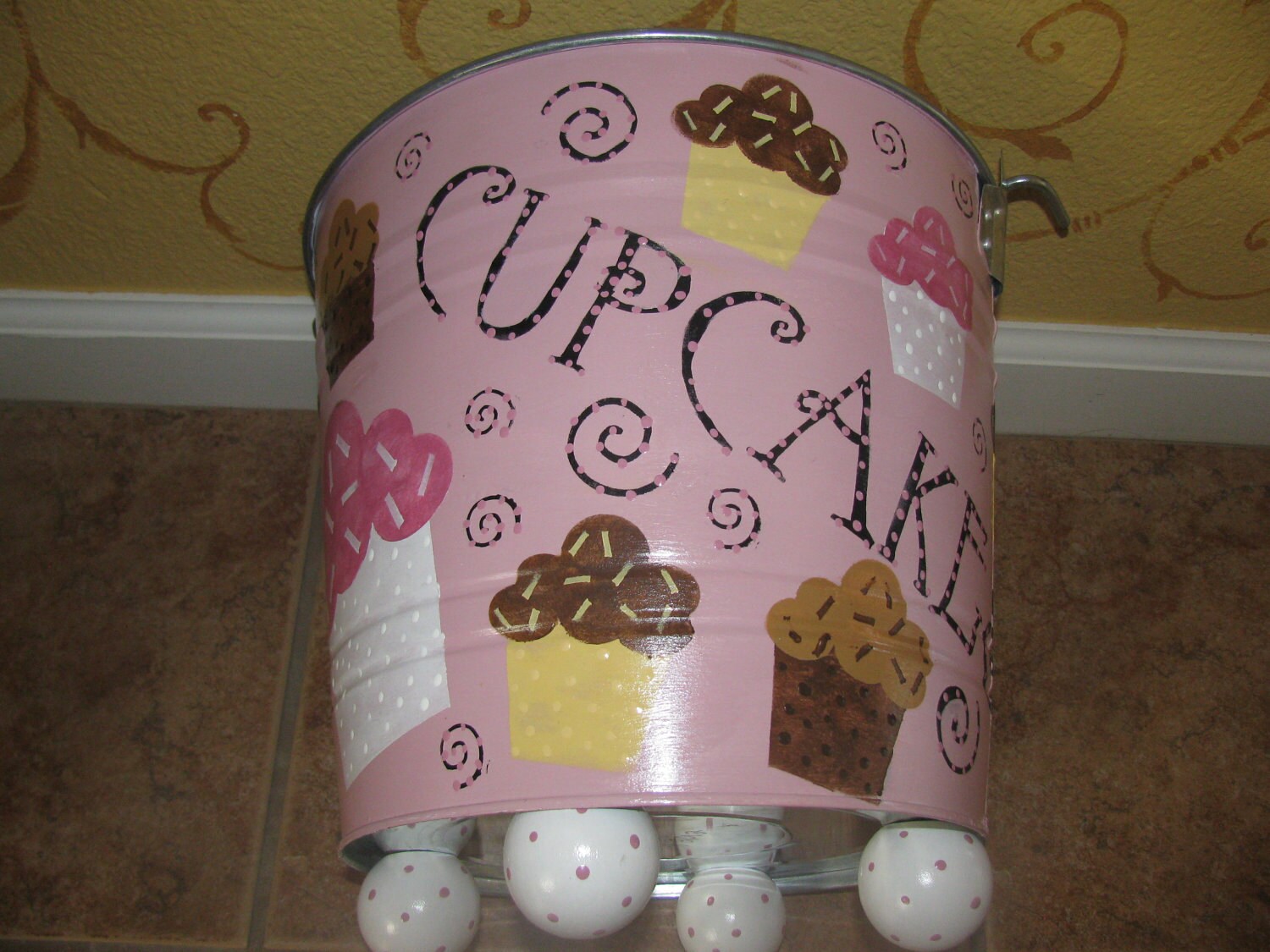 Cupcake Bucket / Storage Basket - Etsy