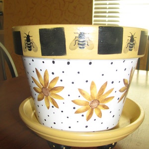 Flower Pot ...bee and Flowers - Etsy