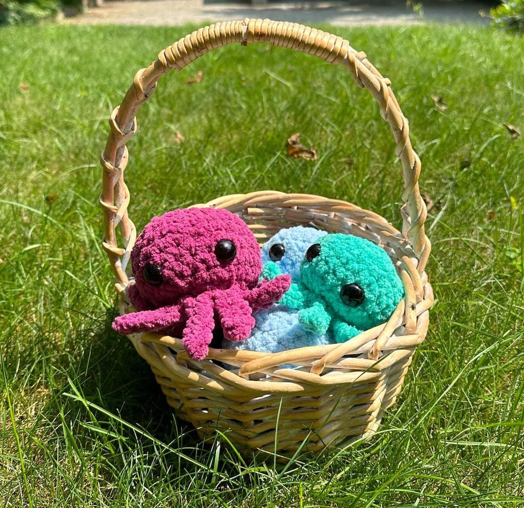 Crocheted Octopus Plushie - Underwater Adventure Companion - Etsy