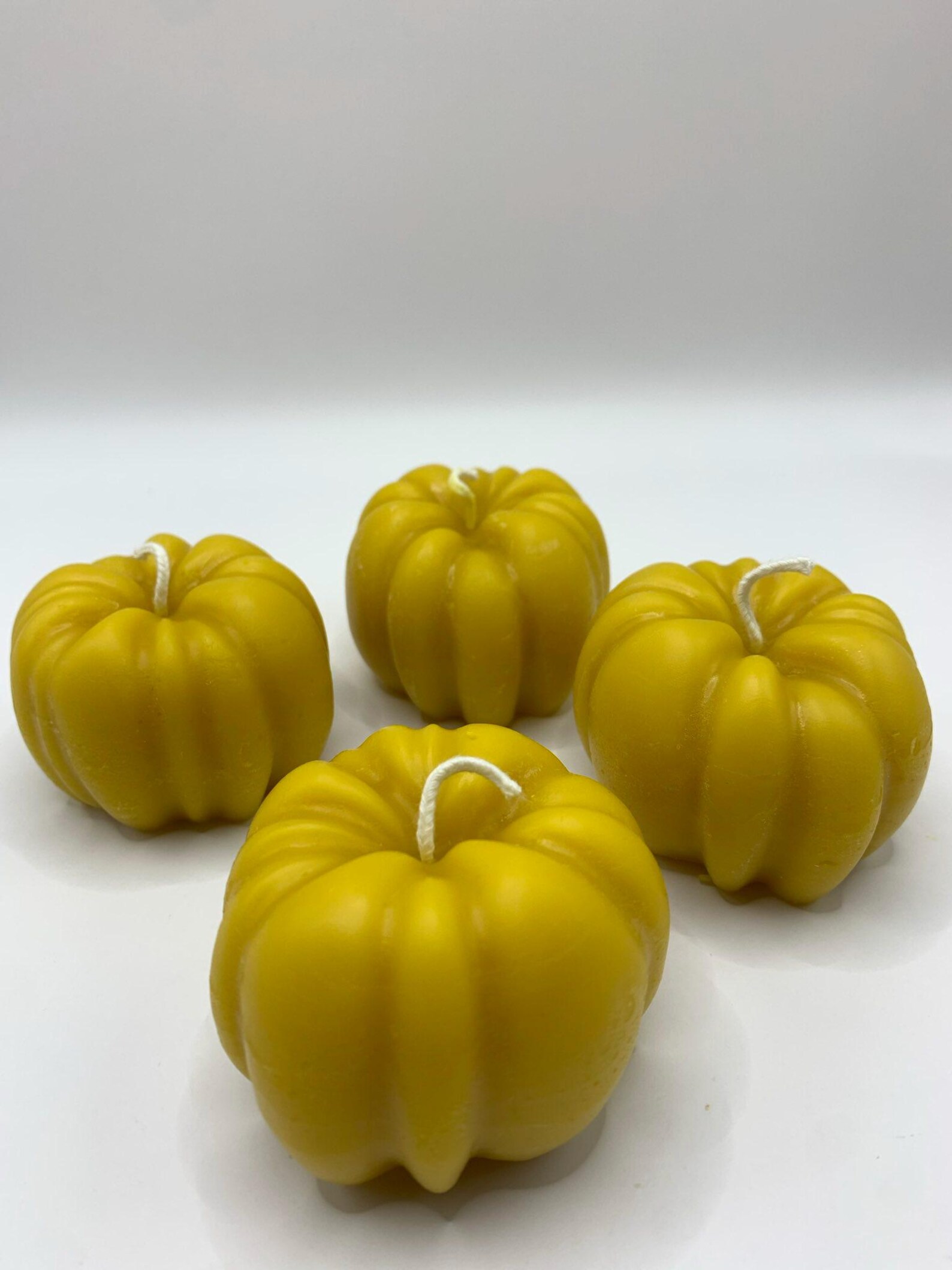 100% Beeswax Pumpkin Candle - Etsy
