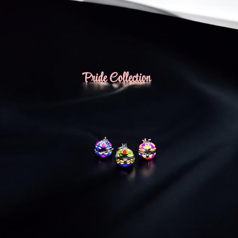 Tiffany-style Stained Glass Pride Pendant Necklace: LGBTQ Illuminated ...