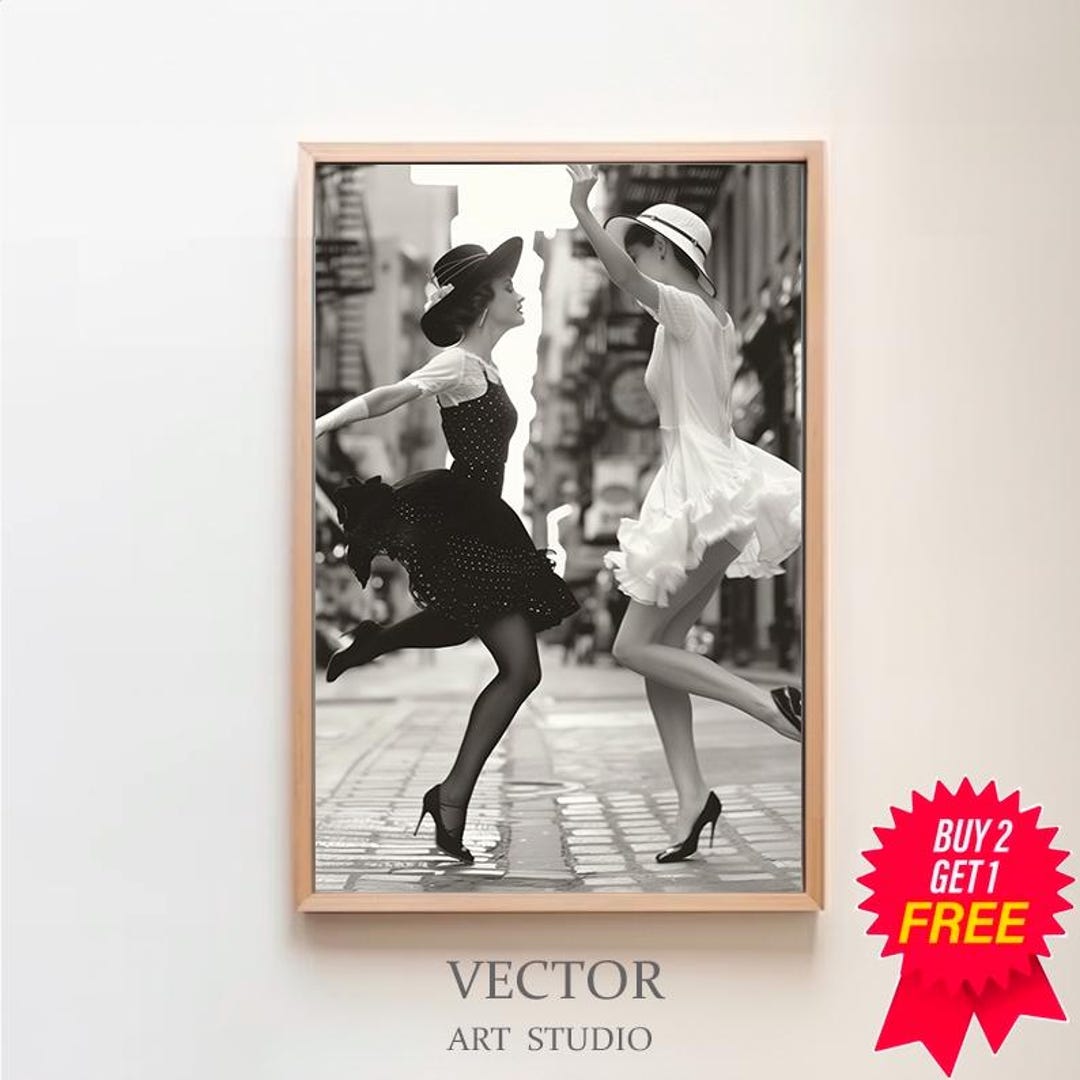 Vintage Women Dancing Wall Art, Retro Women Fashion, Chic Ladies Posing ...