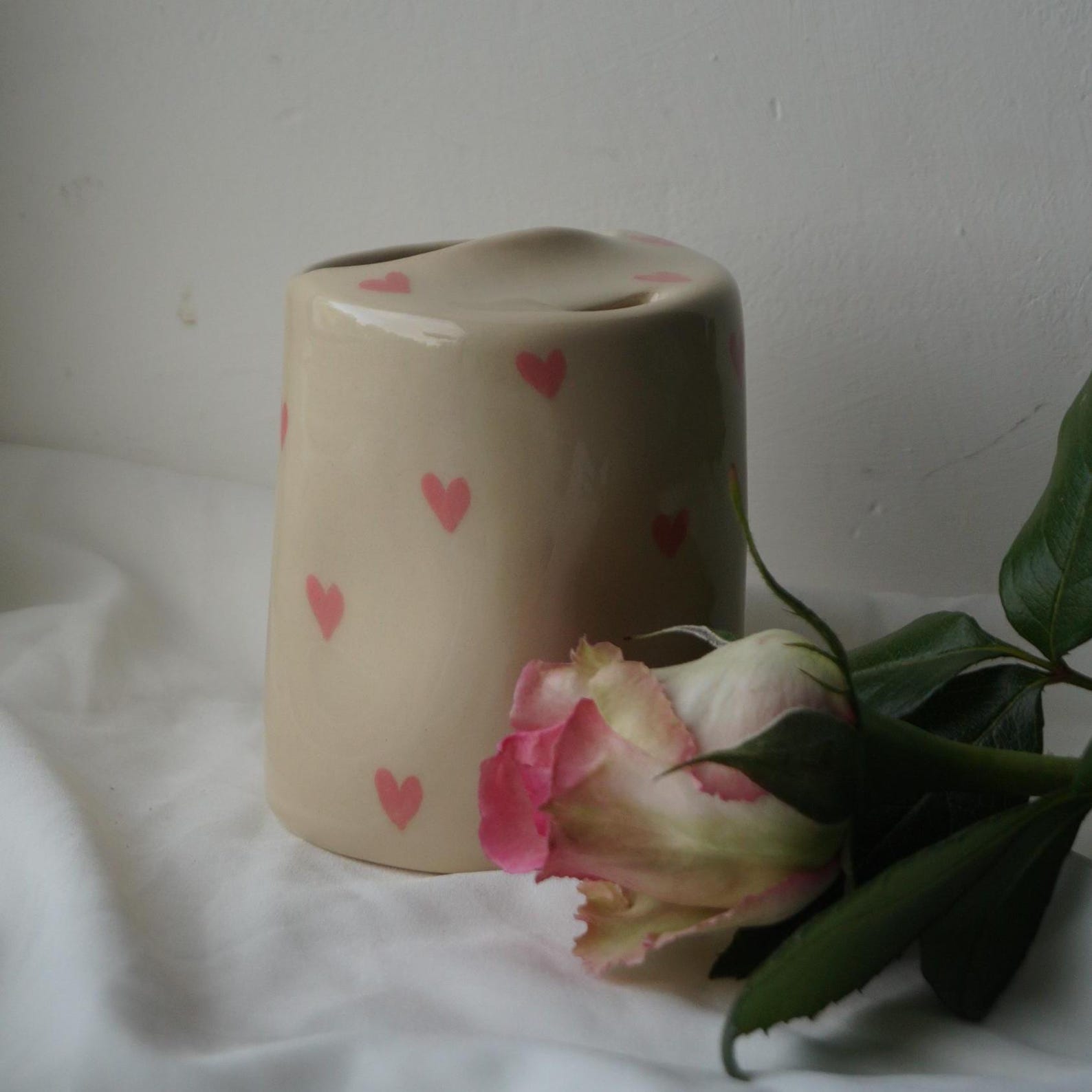 Pink Hearts Ceramic Travel Tumbler With Sip Lid: Cute Sippy Cup ...