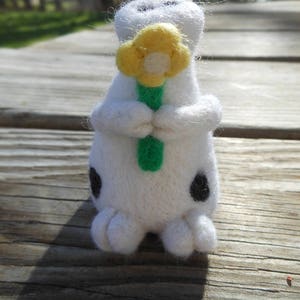 Small Wool Needle Felted White Pig With Black Spots Holding a Flower - Etsy
