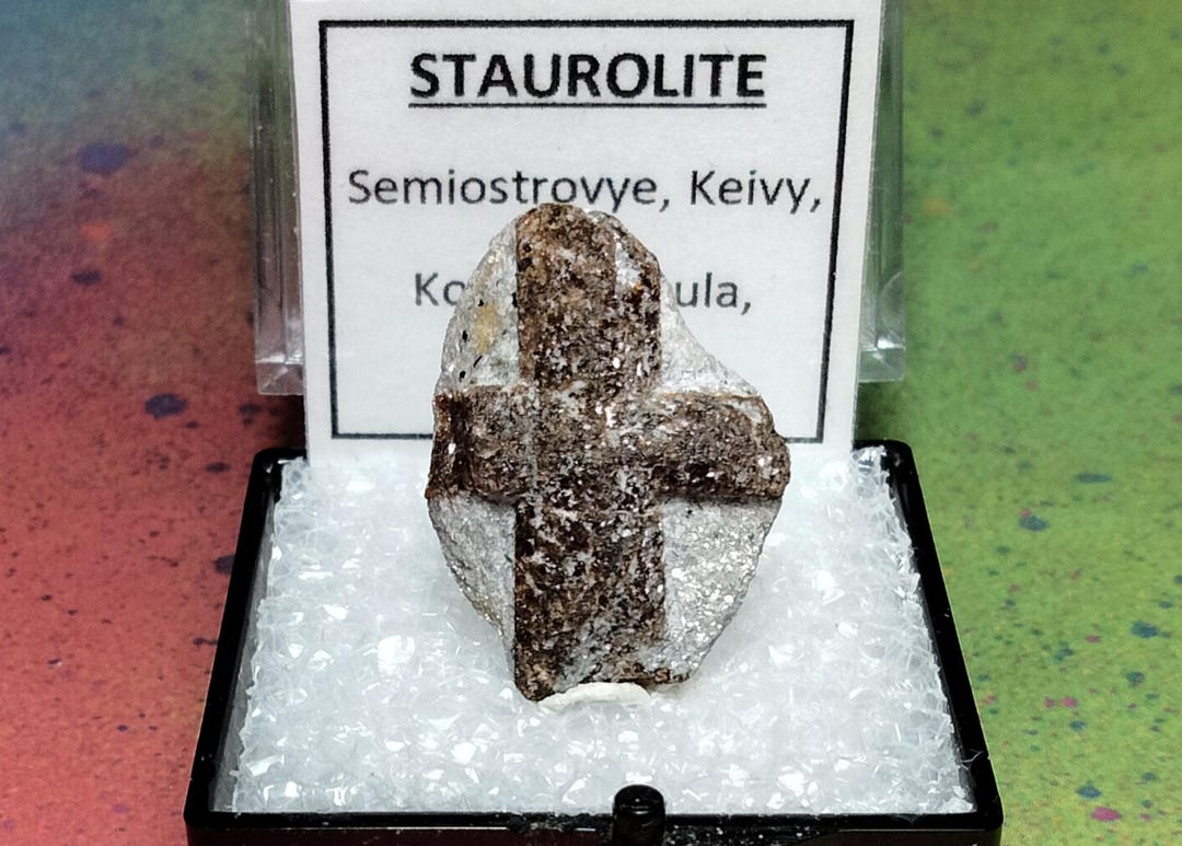 STAUROLITE Fairy Cross Natural Crystal Cross in Perky Mineral Specimen ...