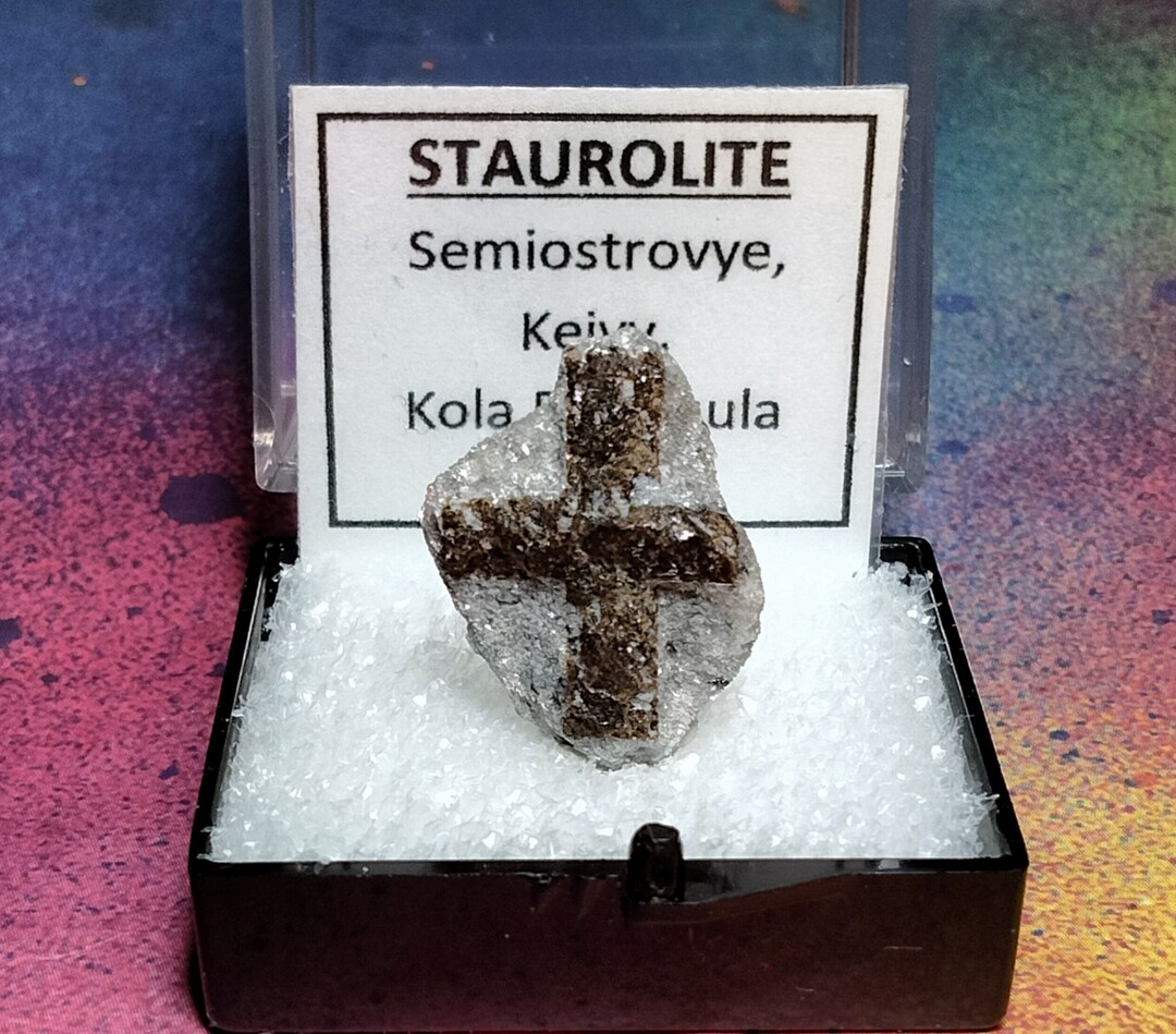 STAUROLITE Fairy Cross Natural Crystal Cross in Perky Mineral Specimen ...