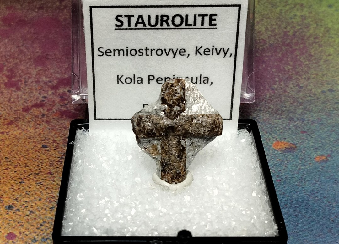 STAUROLITE Fairy Cross Natural Crystal Cross in Perky Mineral Specimen ...