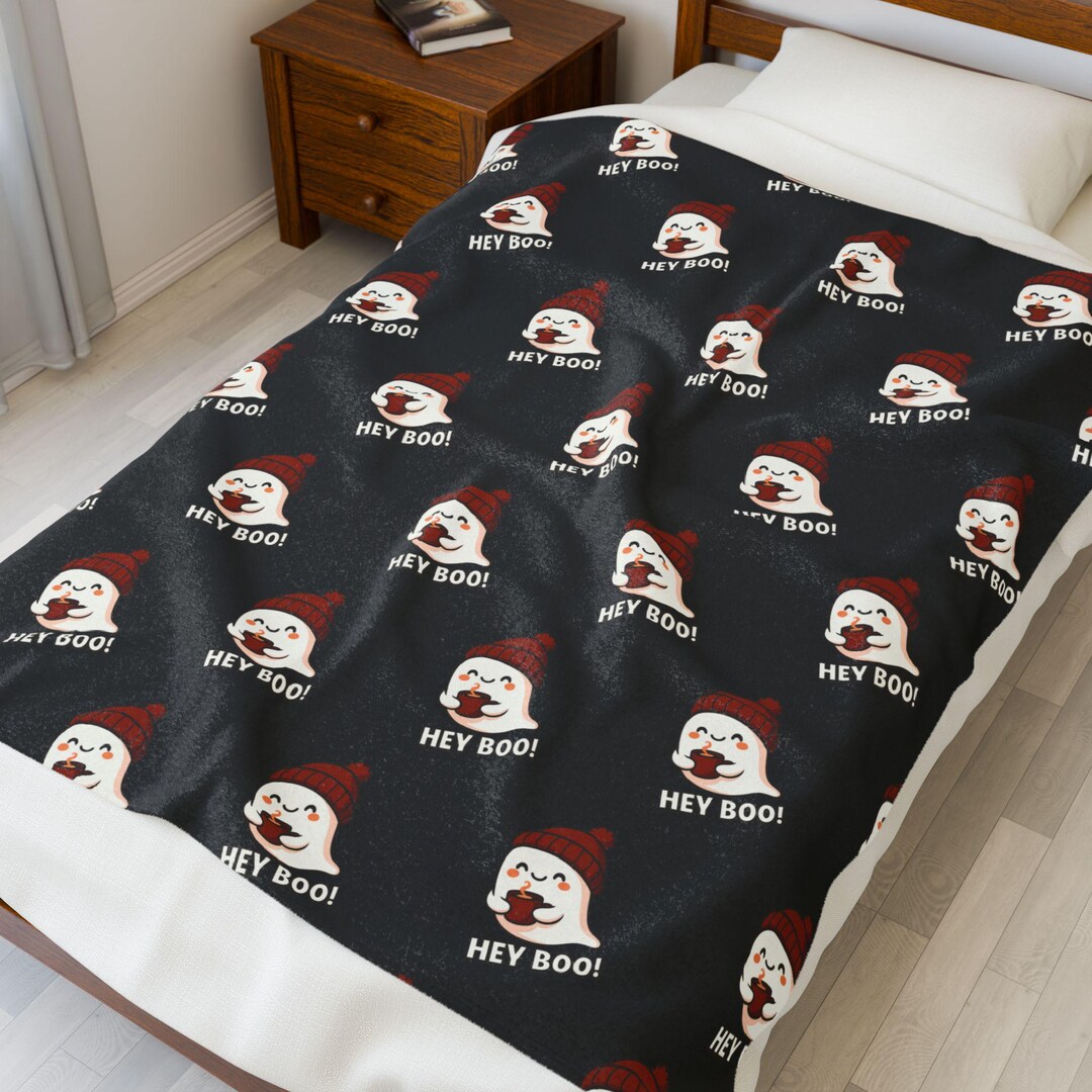 Ghost Plush Blanket: Spooky Halloween Throw, Cozy Boo Bedding - Etsy
