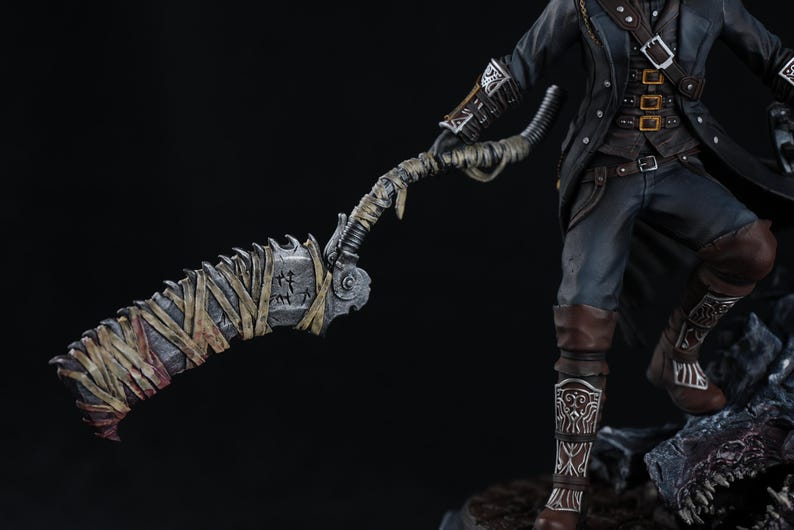 The Hunter / Bloodborne 1:8 Premium Figure / Action Statue / Game ...