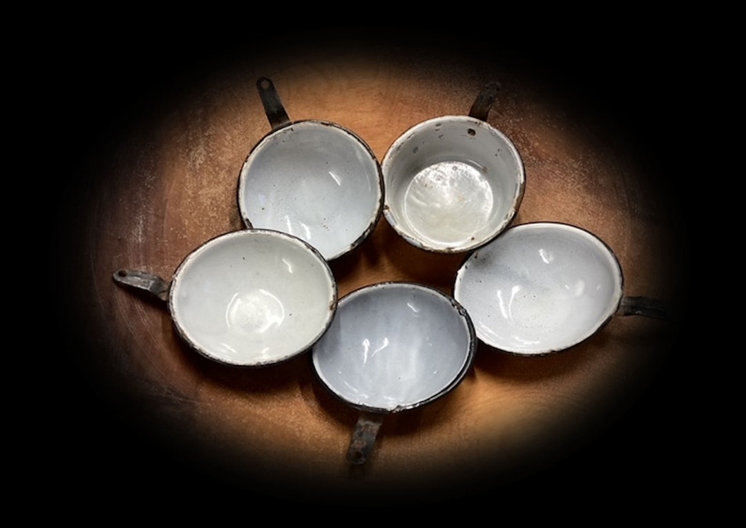 Primitive Vintage Graniteware Measuring Cups Collection Set of 5 - Etsy