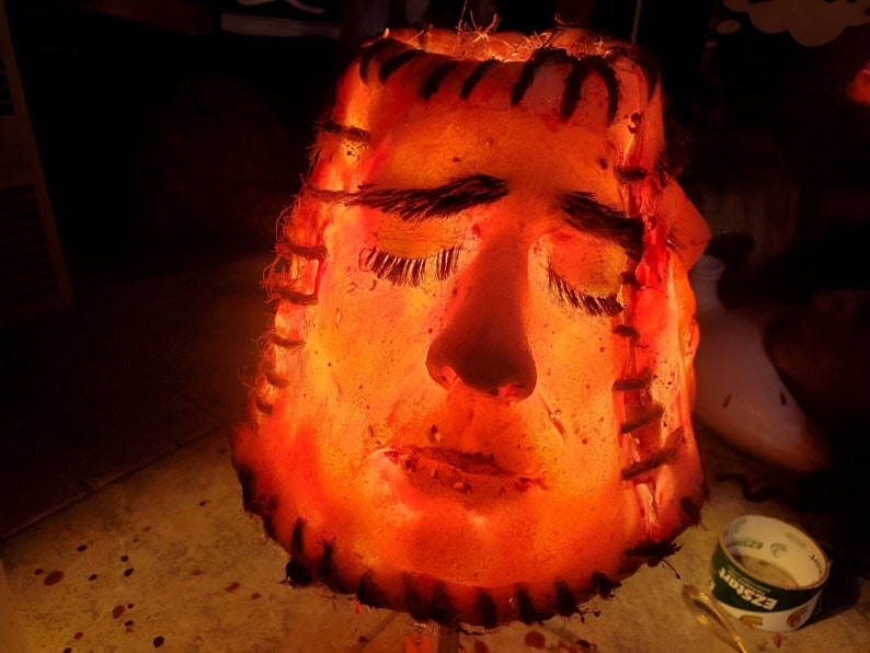 Human Skin Lampshade 6 Skinned Faces, Body Parts, Horror Gore Special ...