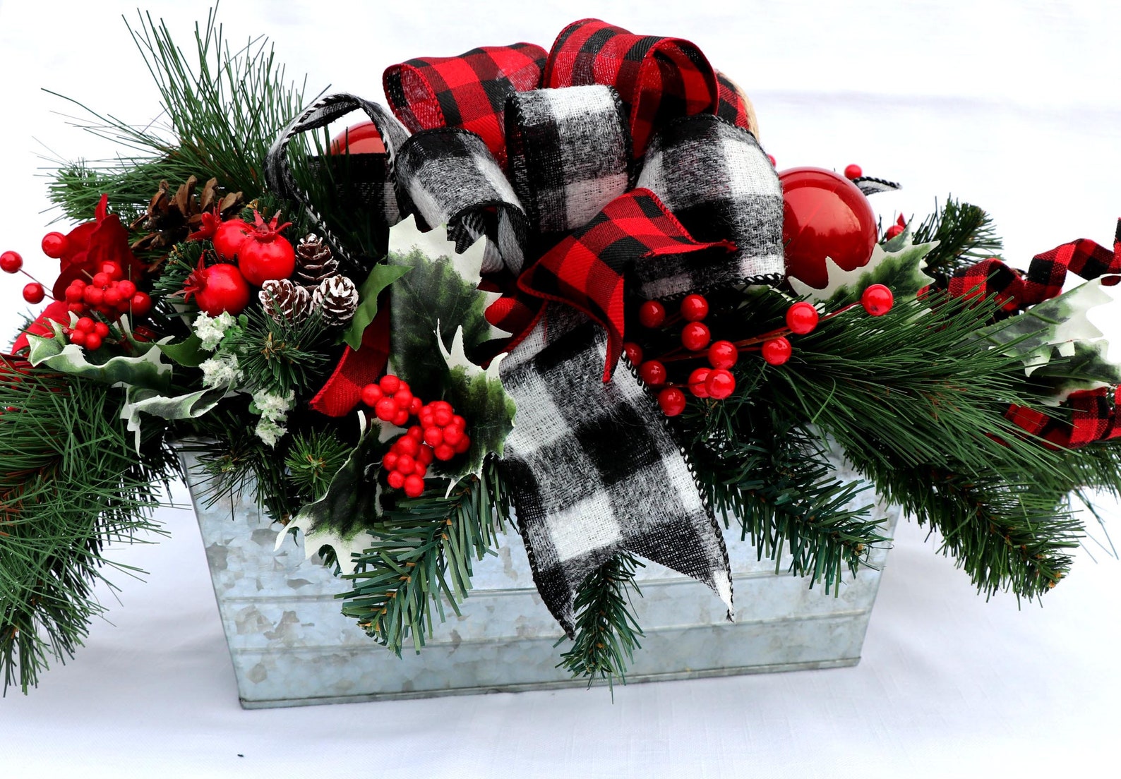 Farmhouse Christmas Centerpiece, Buffalo Plaid Holiday Table Decor - Etsy
