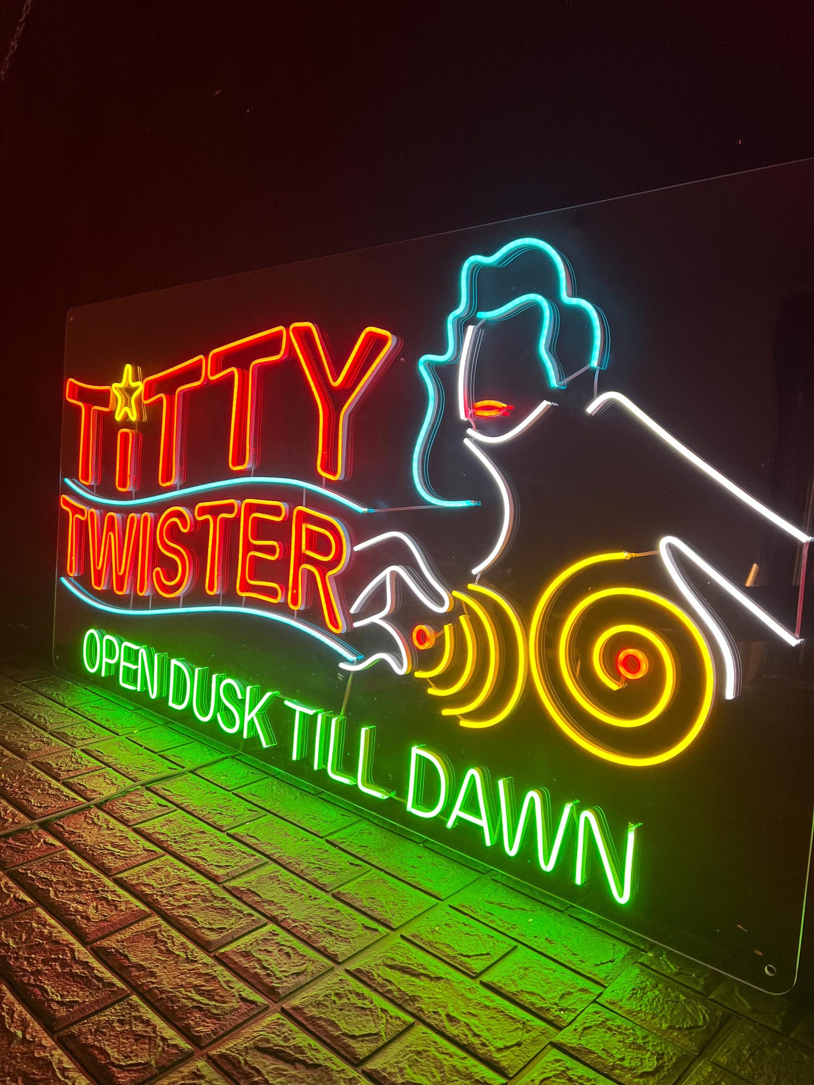 Titty Twister Neon Sign, Retro Bar LED Light, Vintage Wall Art, Man ...