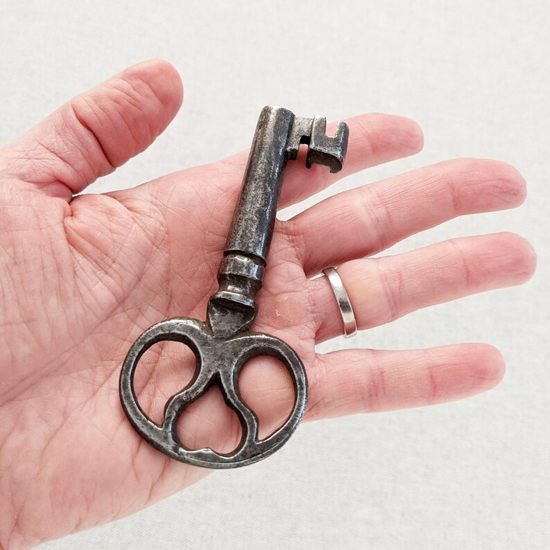 Antique Gothic Key With Heart Shape in the Bow Old Spanish 17th Century ...