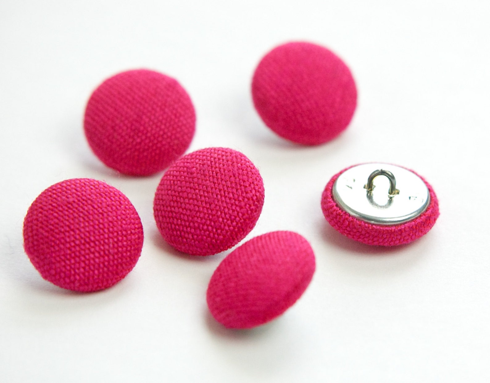 Vintage Bright Pink Silk Buttons 15mm Btn002f | Etsy