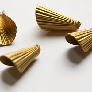 Raw Brass Ribbed Cone Pendant or Bead Cap Medium 26x12mm (4) Mtl027b - Etsy