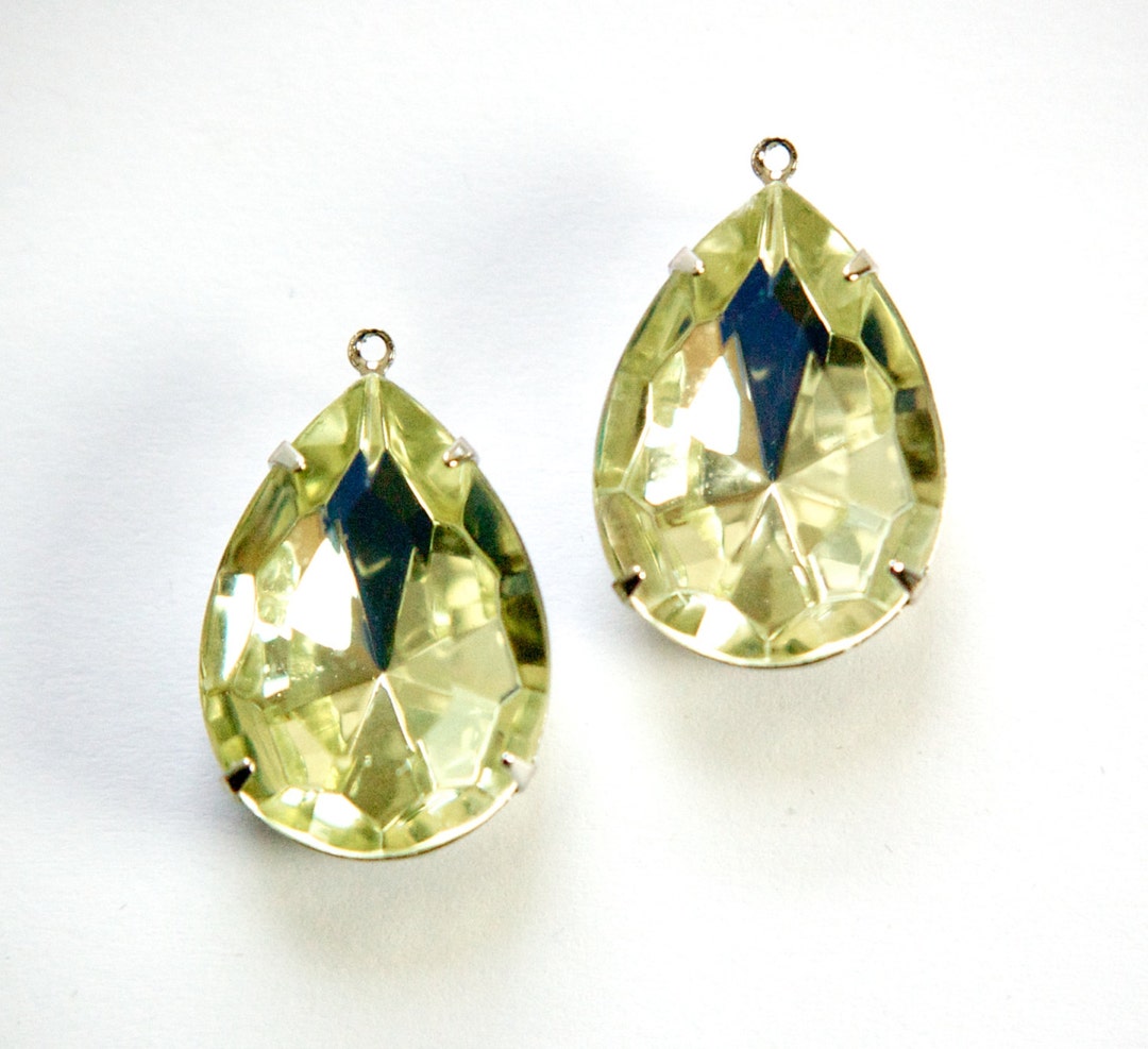Vintage Faceted Jonquil Acrylic Teardrop Stone 1 Loop Silver Setting ...