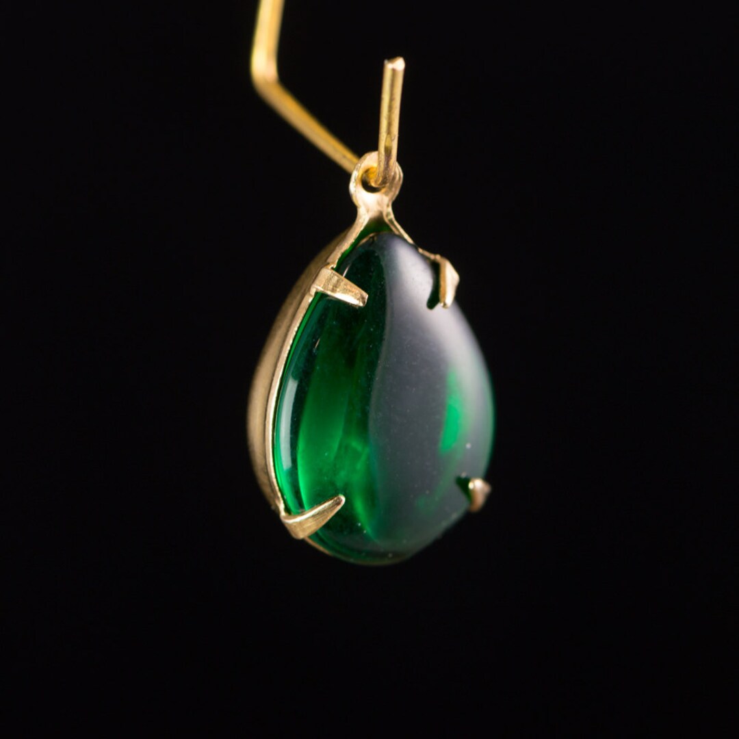 Vintage Emerald Green Glass Teardrop Stones 1 Loop Brass Settings (2 ...