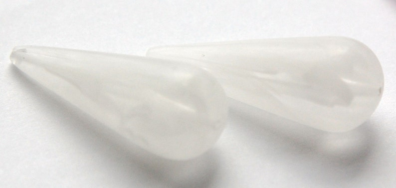 Vintage Italian Lucite White With White Swirled Teardrop Focal Beads ...