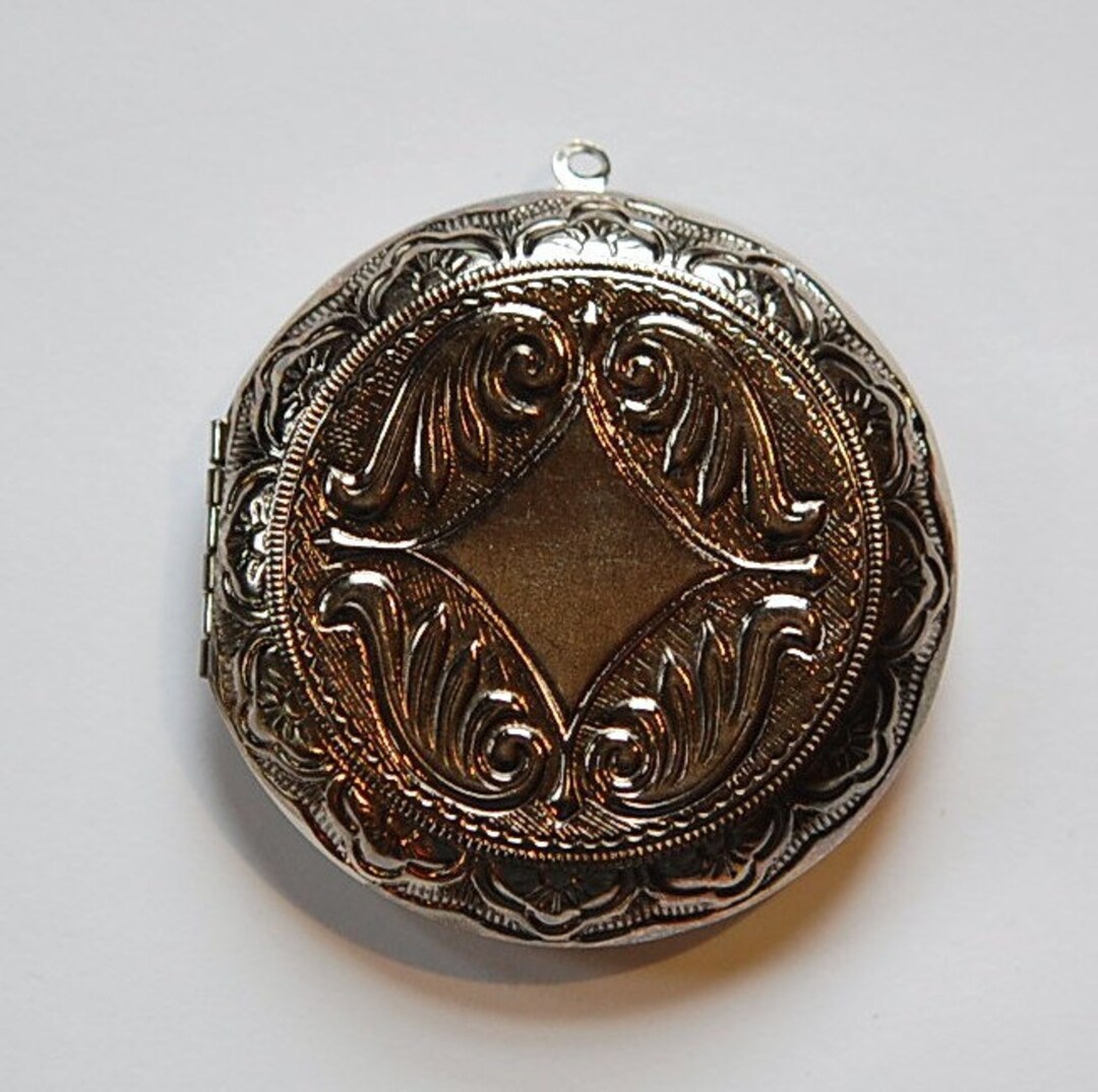 Vintage Etched Round Locket 43mm Antiqued Silver Lkt006 - Etsy