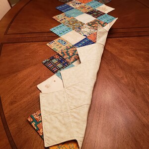 Zig Zag Table Runner - Etsy