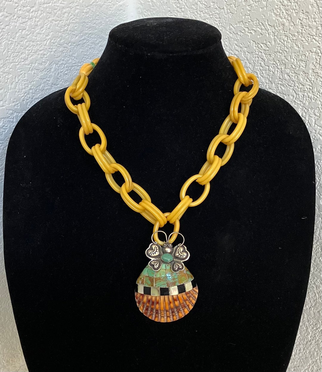 Bakelite Chain Necklace With Ornamental Pendant - Etsy