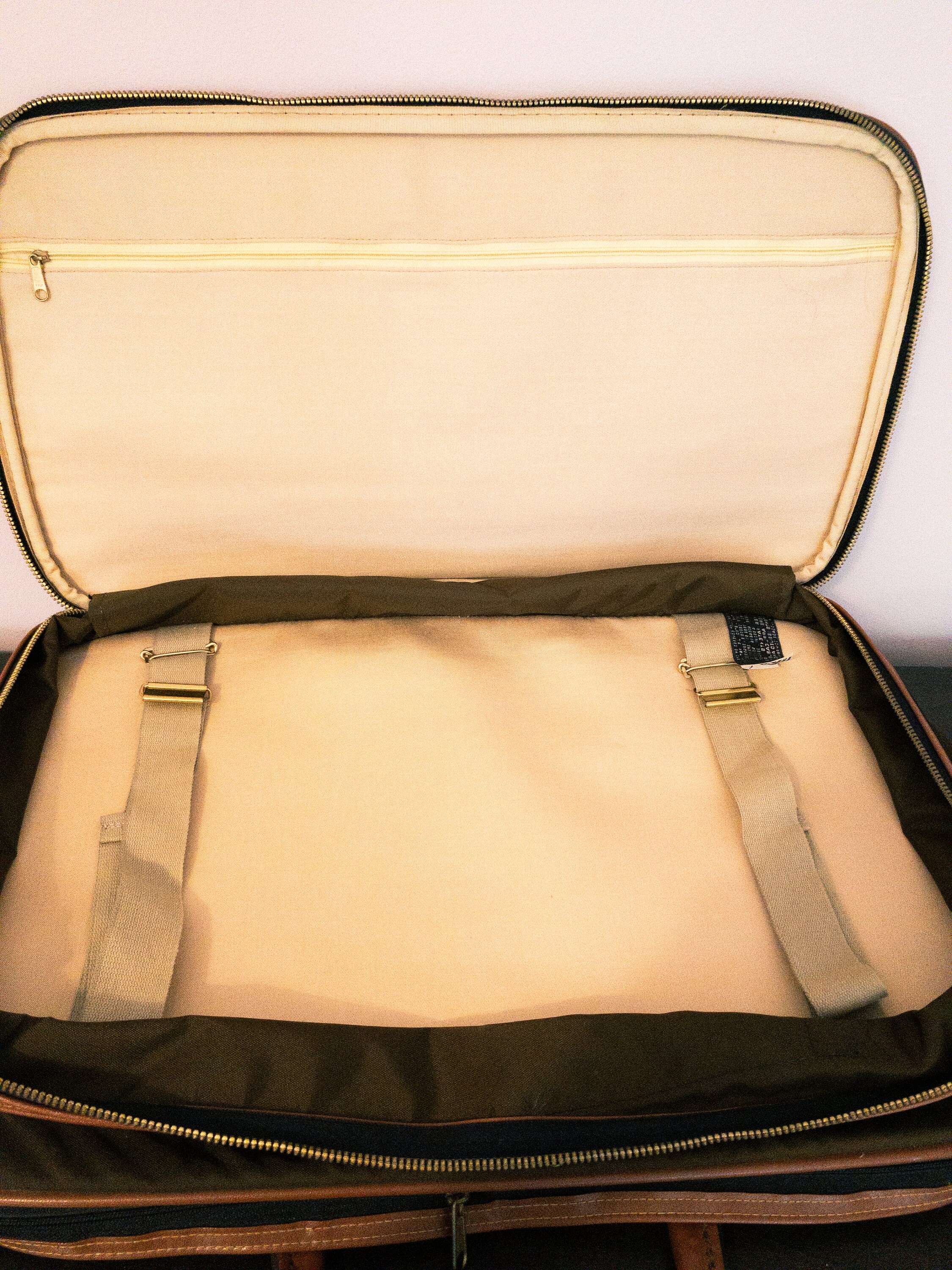 Vintage 1970s Lark Luggage Carry on Soft Side Suitcase |olive Green ...