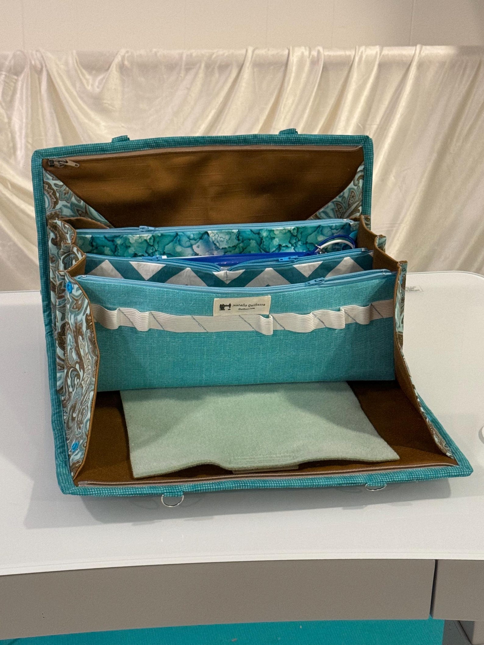 Organizer Bag for Beading and Crafts, 3 Dividers, Elastic Loop for ...