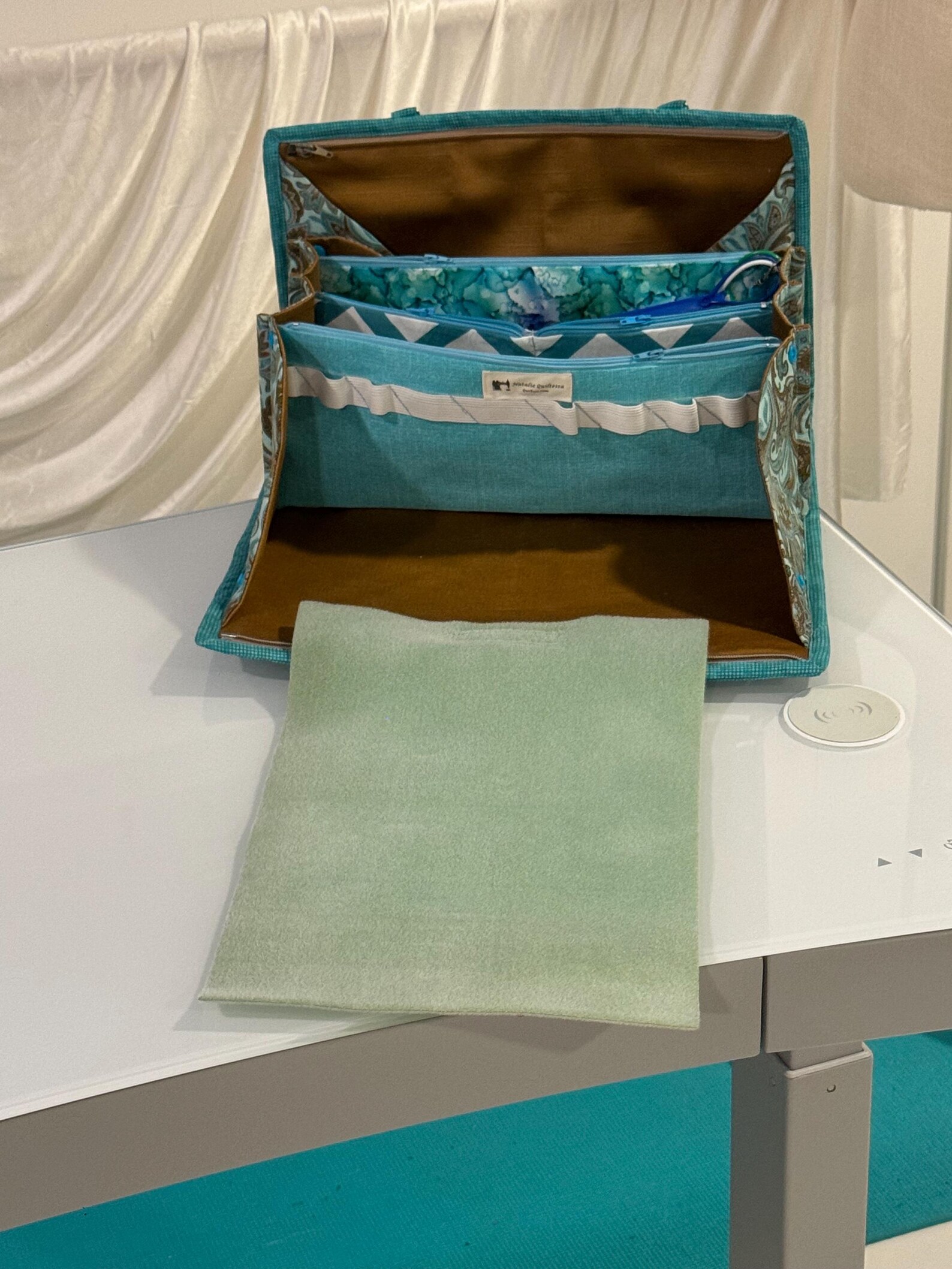 Organizer Bag for Beading and Crafts, 3 Dividers, Elastic Loop for ...