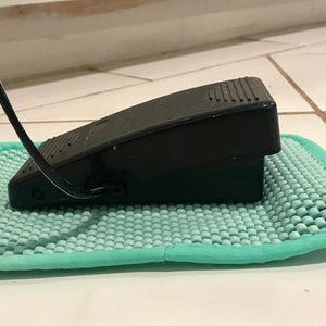 Non-slip Pedal Pad for Sewing Machine Made of Rubbery Material ...