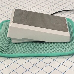 Non-slip Pedal Pad for Sewing Machine Made of Rubbery Material ...