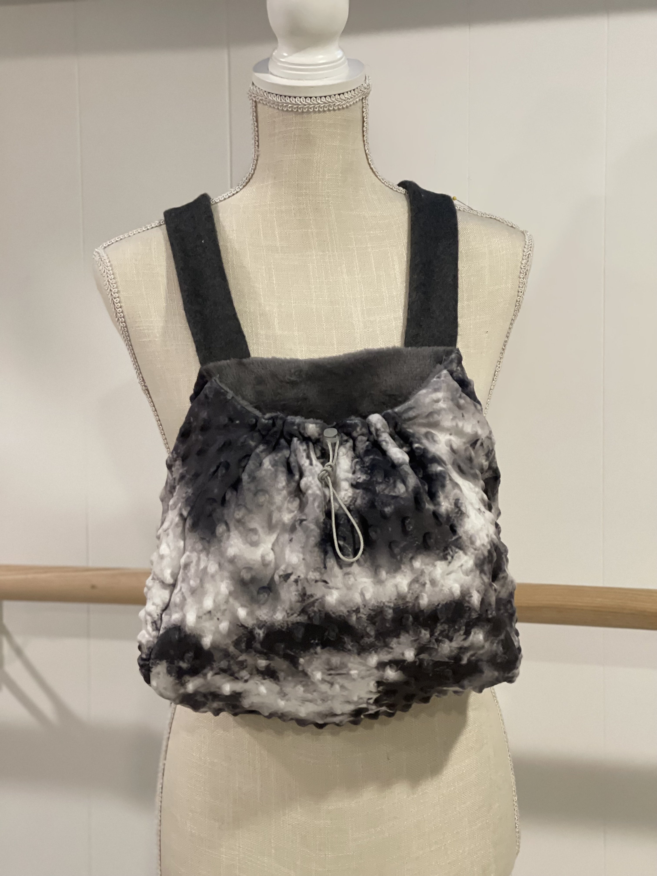 Pet Carrier, Pet Sling, Dog Carrier, Cat Carrier, Kangaroo Pouch, Hands ...