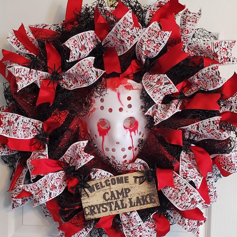 Horror Movie Wreath - Etsy
