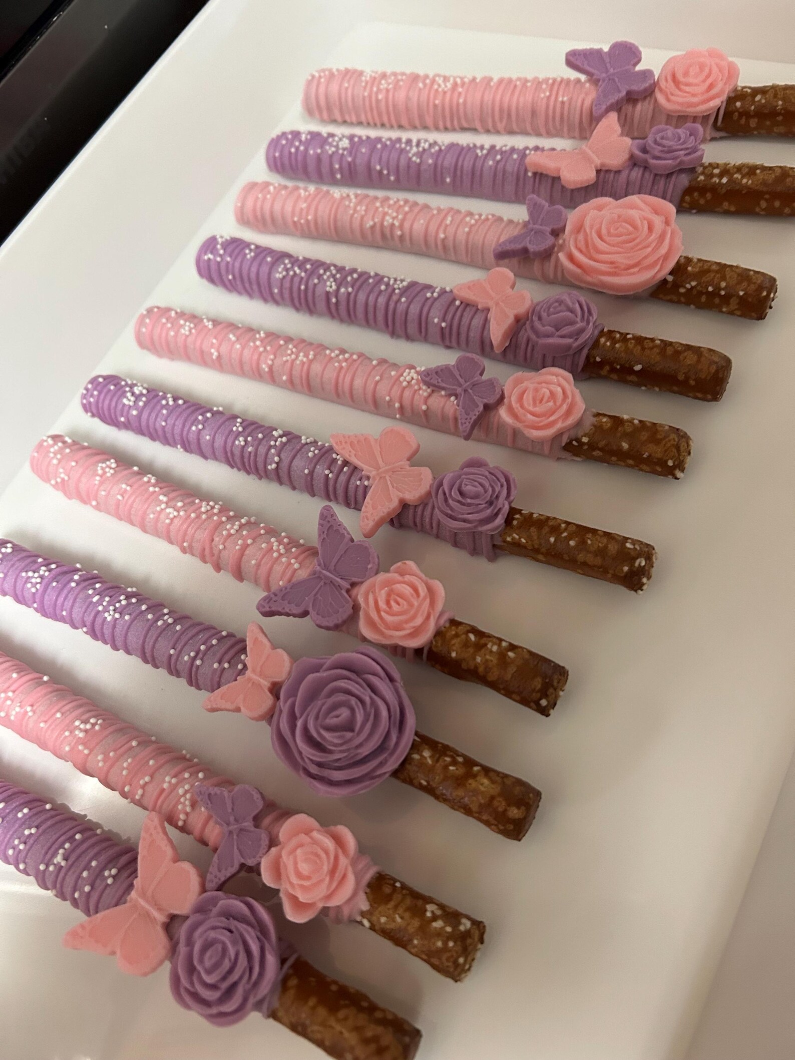 12 Butterfly Chocolate Covered Pretzels - Etsy