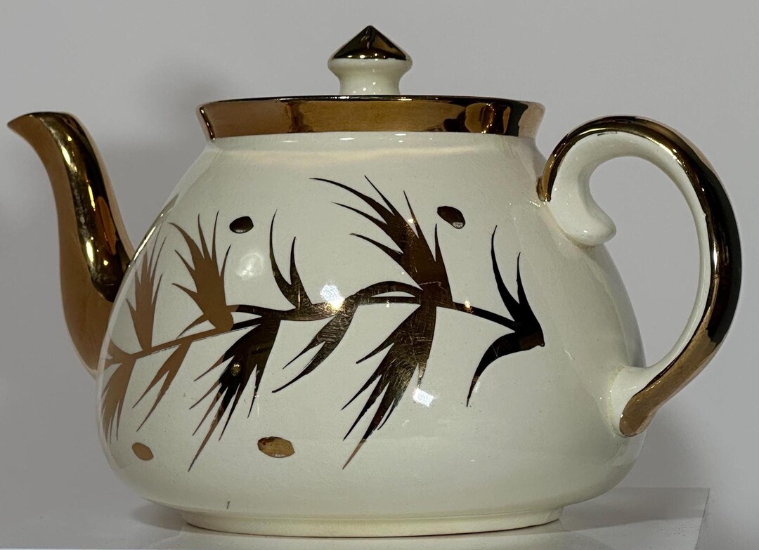 Gibsons & Sons Hollywood Regency Gold Leaf Teapot - Etsy