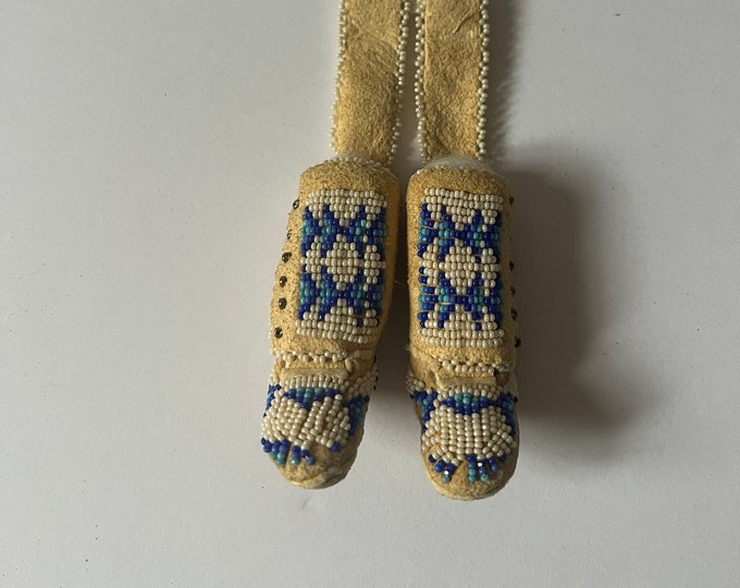 Vintage Beaded Moccasin Keychain: Native American Souvenir - Etsy