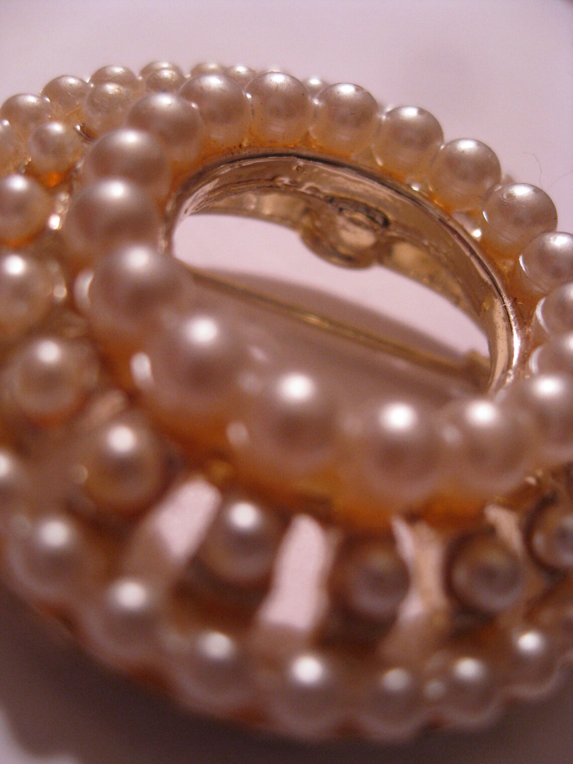 Vintage Mid Century Faux Pearl Circle Pin - A Pretty, Feminine Little ...