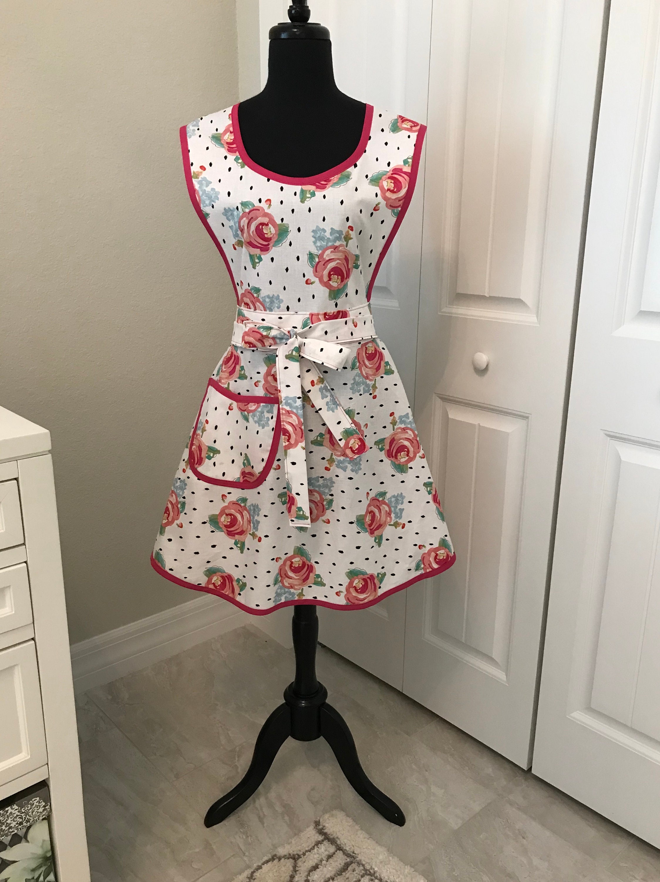 Shabby Chic Vintage Inspired Apron in Watercolor Roses and Dots Rose ...