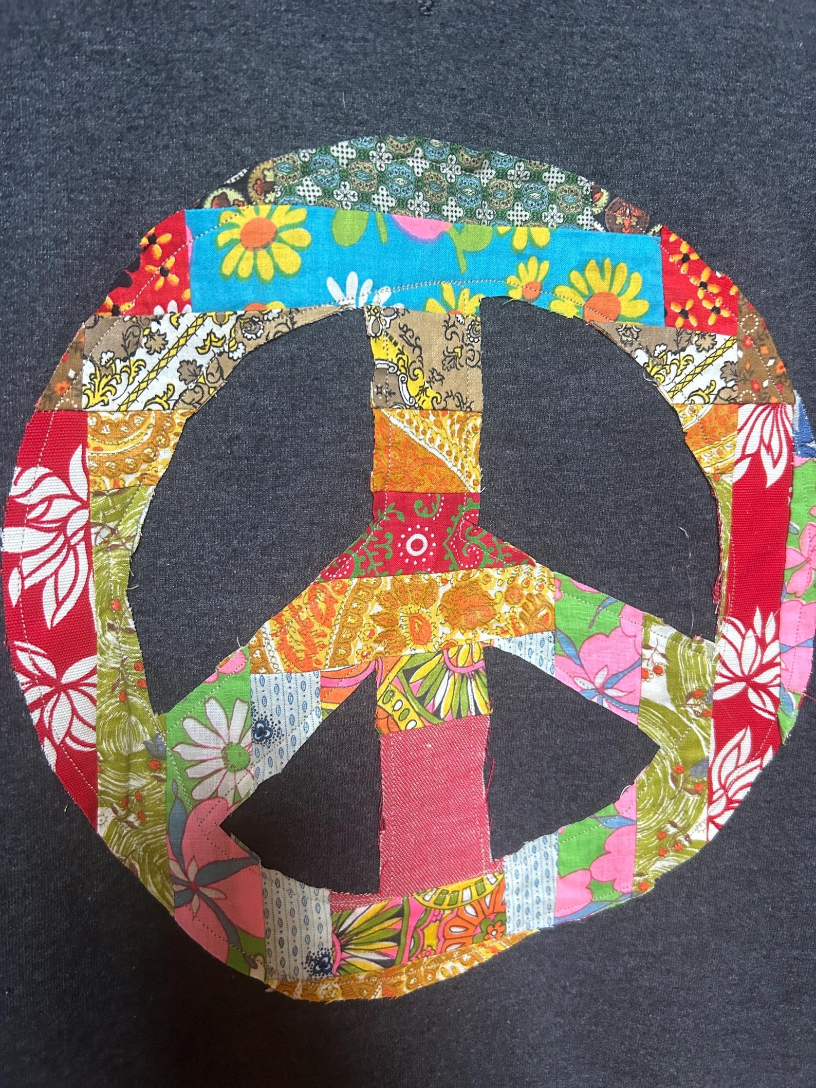 Quilted Peace Sign Sweatshirt XL Vintage Quilt Patchwork Applique One ...