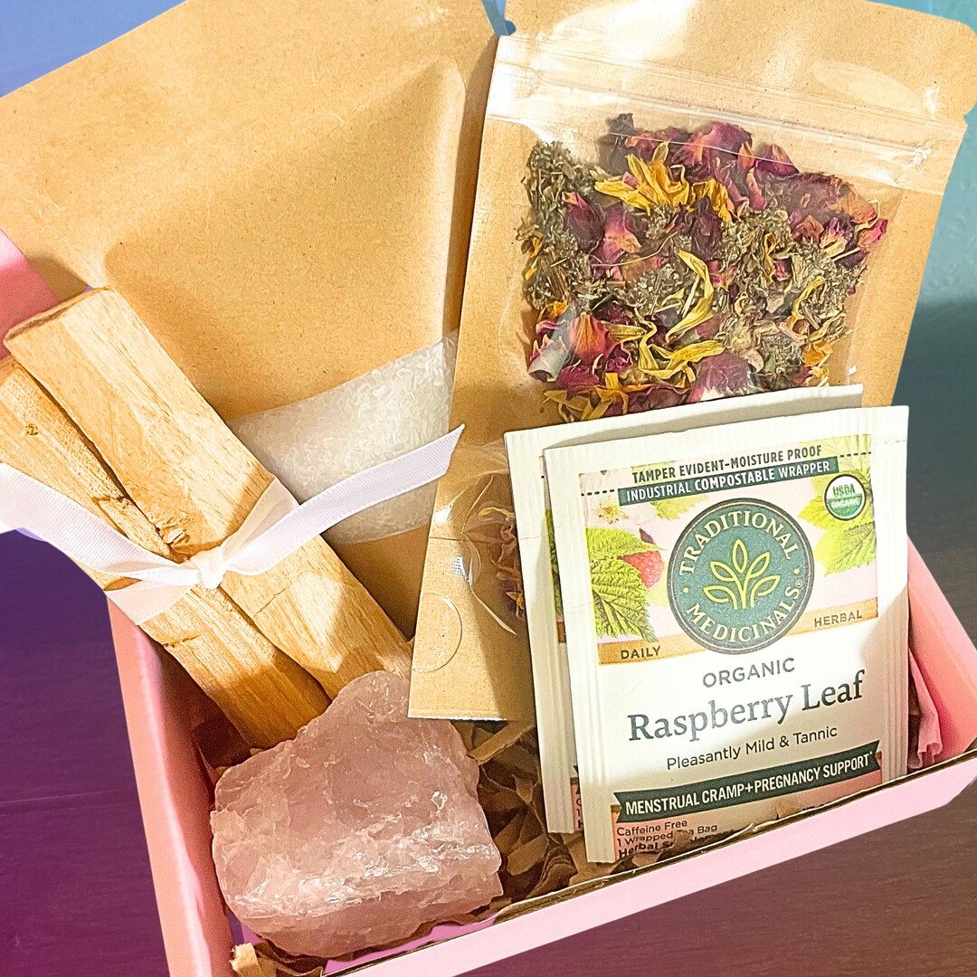 Feminine Care Package for Women Gift Box for Teen Girl Puberty Kit for ...