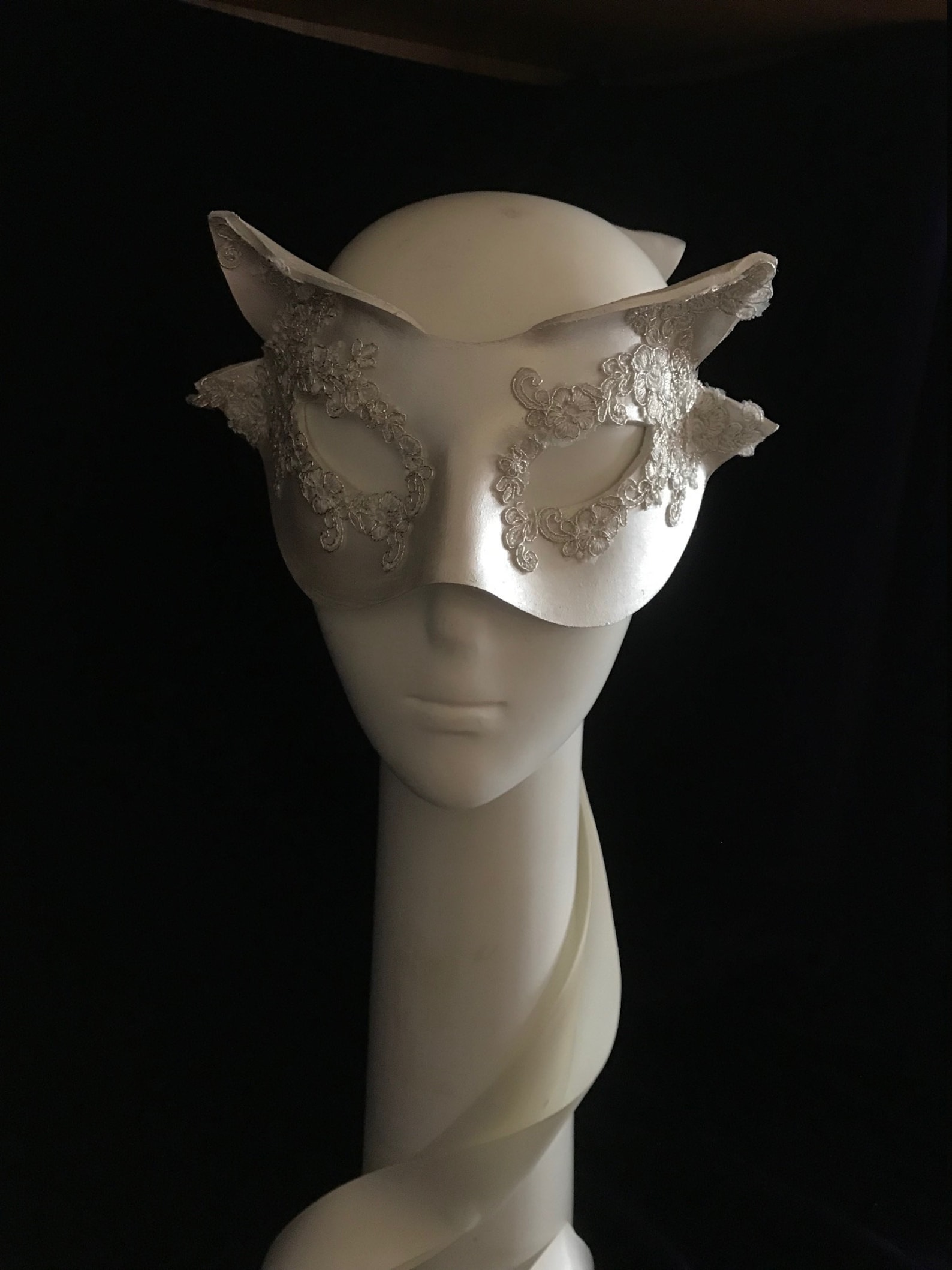 White Winter Fox Mask - Pearly Leather & Lace Wild Animal Mask ...