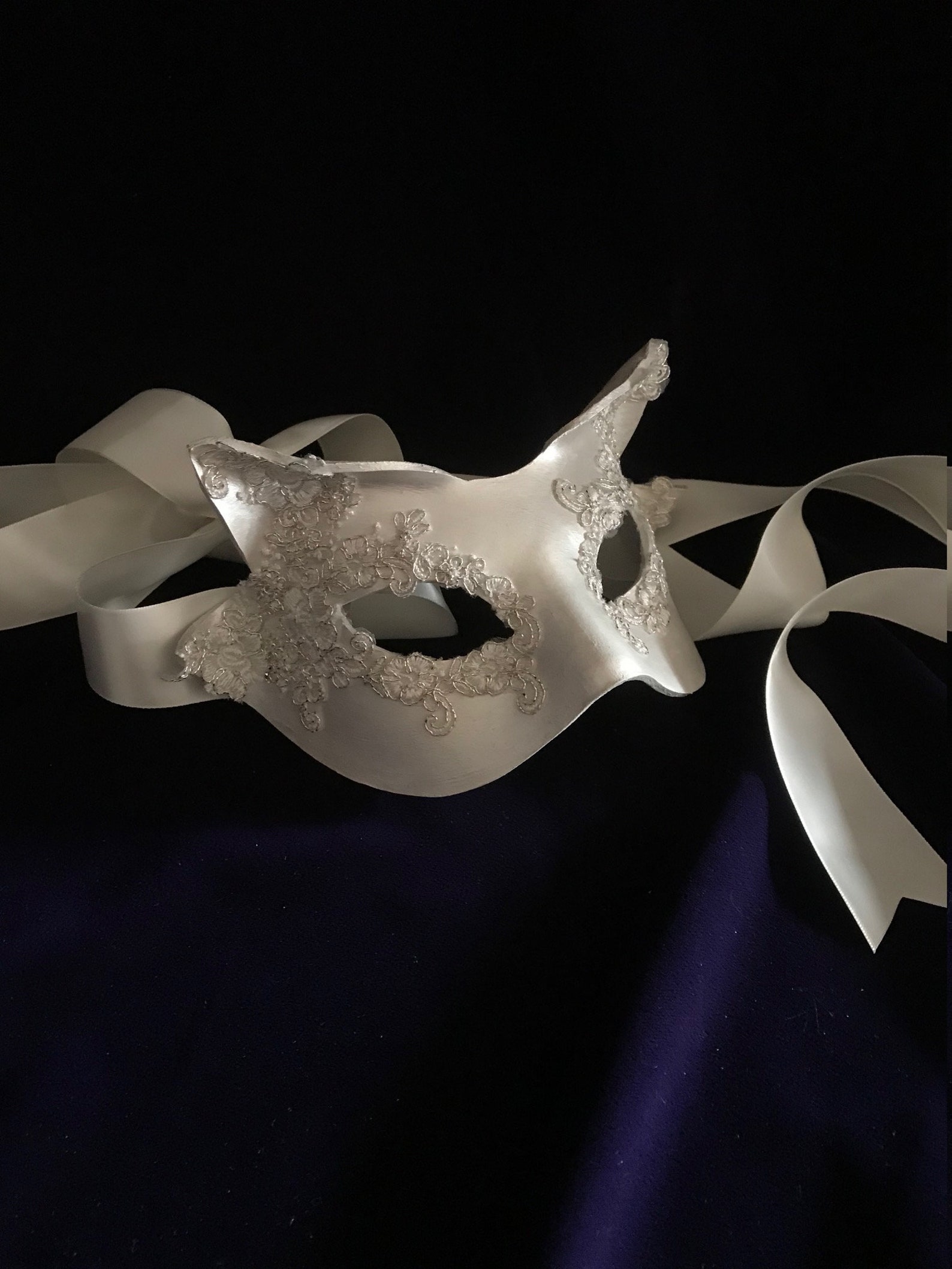 White Winter Fox Mask - Pearly Leather & Lace Wild Animal Mask ...