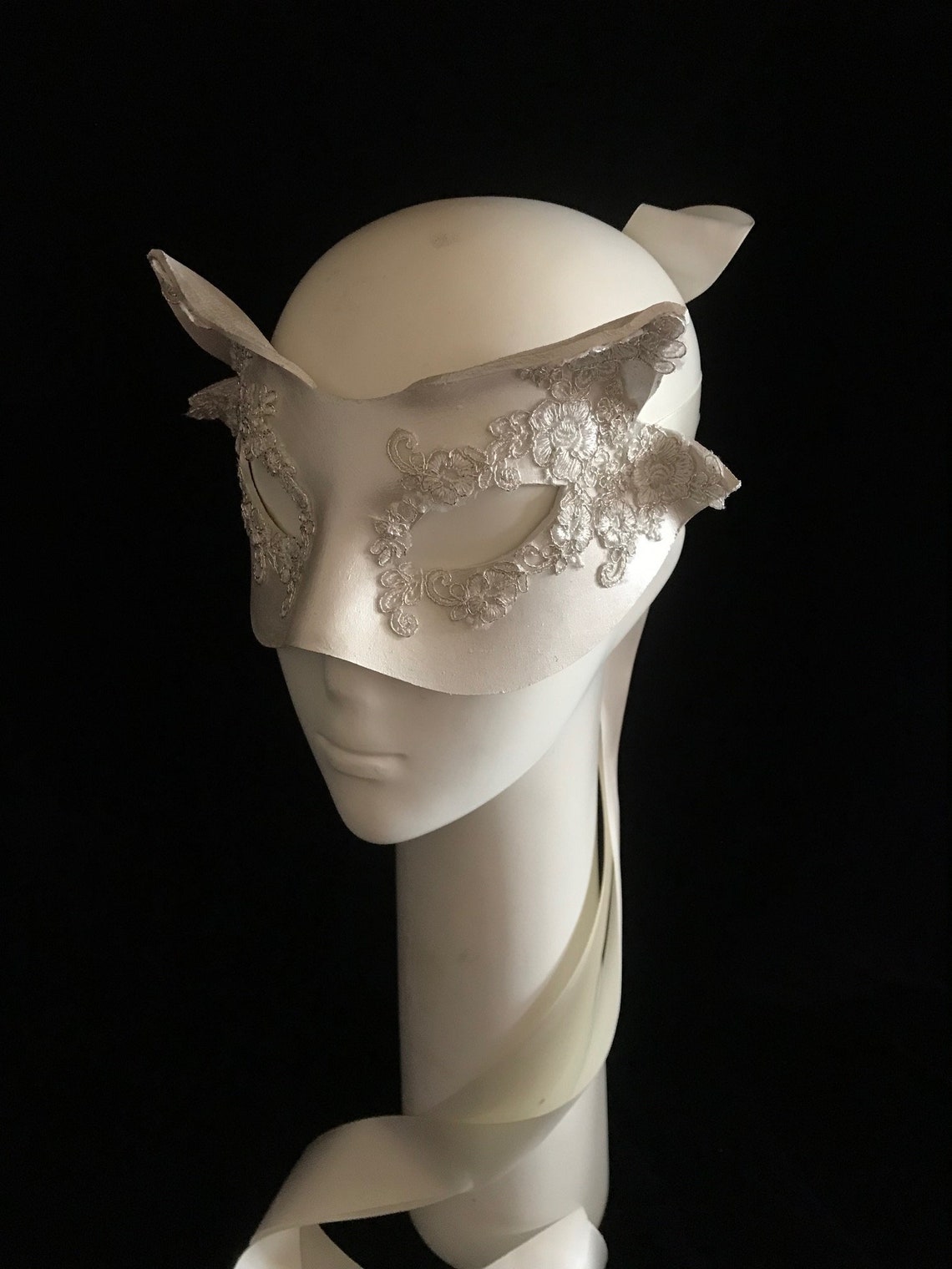 White Winter Fox Mask - Pearly Leather & Lace Wild Animal Mask ...