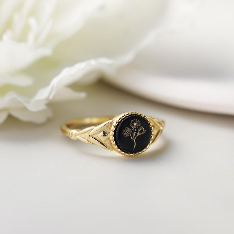 Personalized Birth Flower Signet Ring: Black Agate, Sterling Silver - Etsy