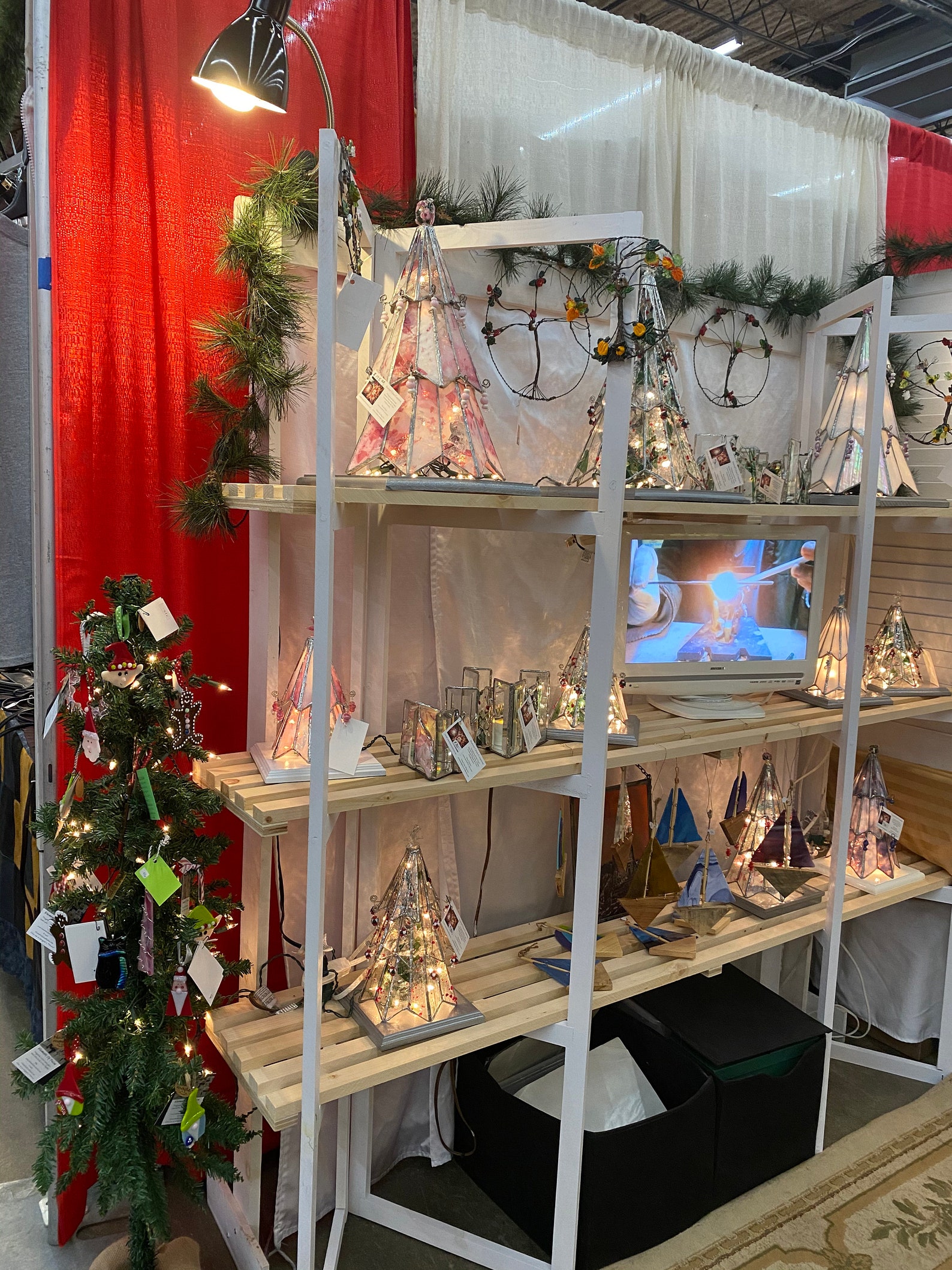 Lighted Three Tier Christmas Tree. - Etsy