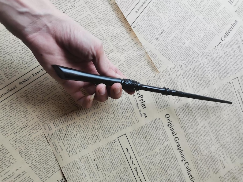 Hand-carved Wooden Wands | Handmade Magic Wand | Witch's Wand | Unique ...