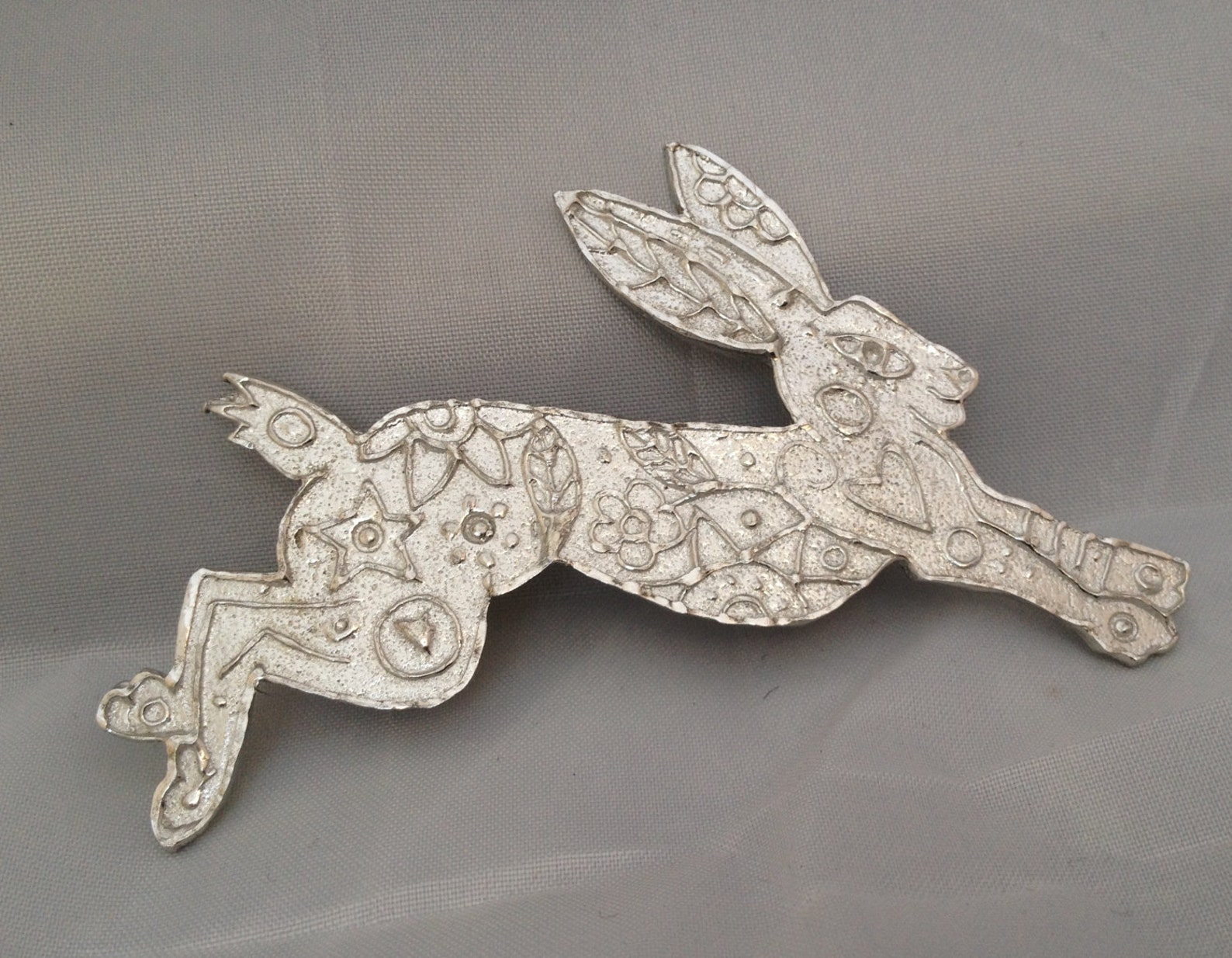 Hare Brooch. Pewter Brooch Running Hare Pin. - Etsy