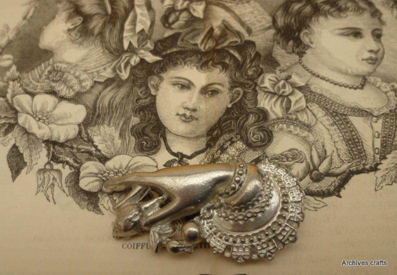 Victorian Hand Brooch - Etsy
