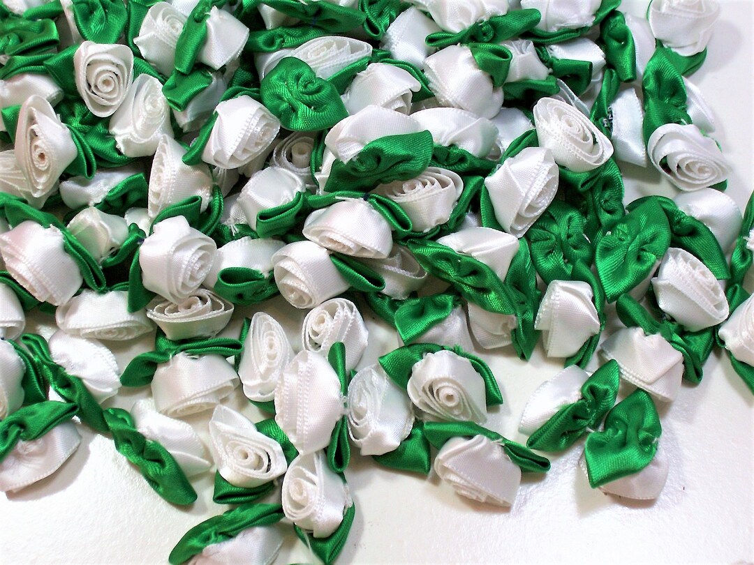 White Roses, White Rose Flower Appliques, Offray Rolled Ribbon Rose ...