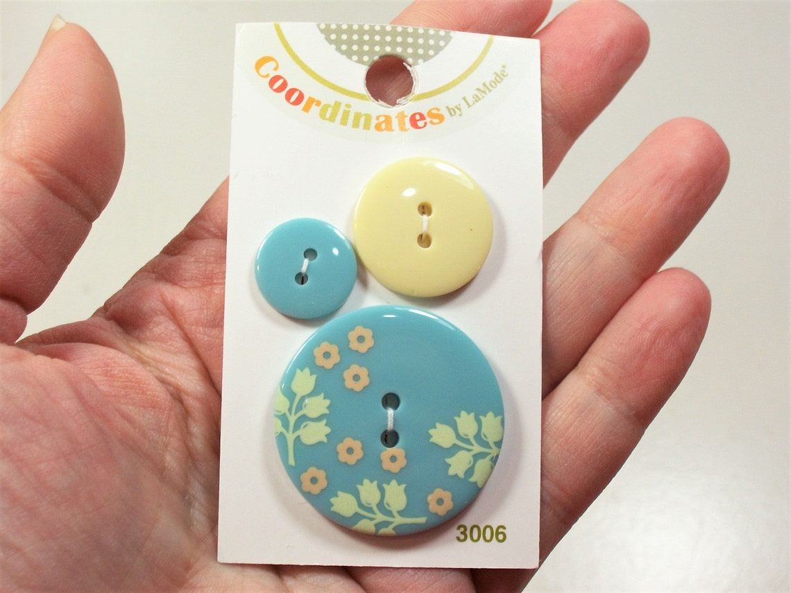 Country Blue and Beige Buttons Blue and Beige Buttons x 3 | Etsy